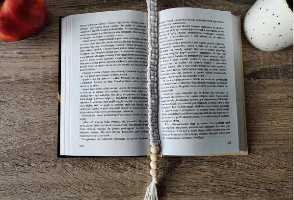 10 Easy Macrame Bookmark Patterns for Beginners - Hemptique